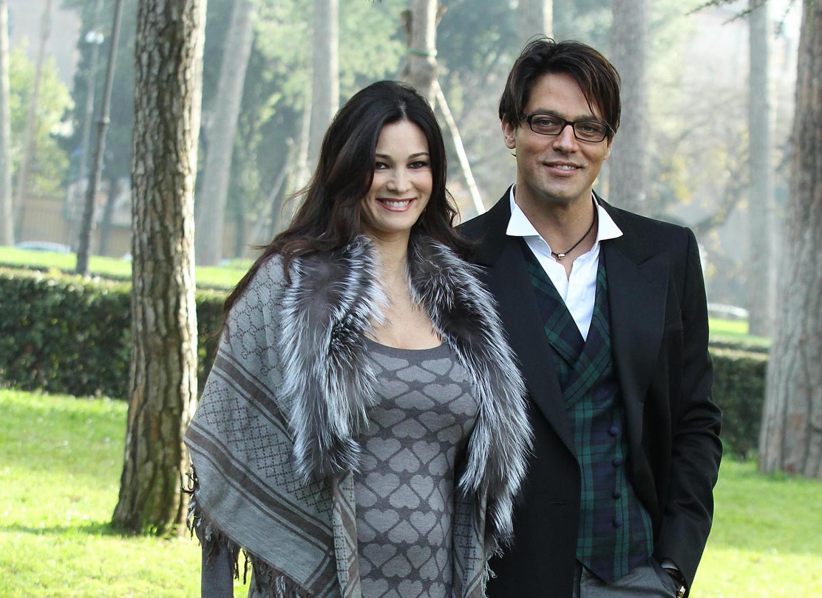 Manuela Arcuri: "Con Gabriel Garko storia vera, ero innamorata. Mi dispiacerebbe molto se avesse ...