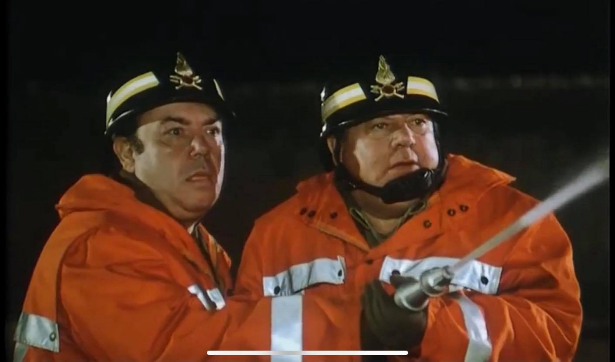 I Pompieri 2, Lino Banfi: "Paolo Villaggio mi consolò con tenerezza quando il mio cane morì ...