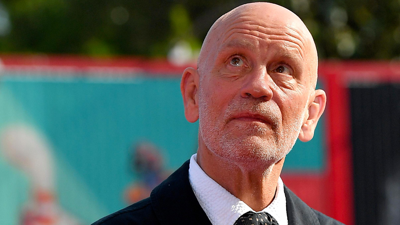 John Malkovich a Venezia senza Super Green Pass: l'hotel Danieli non lo ...