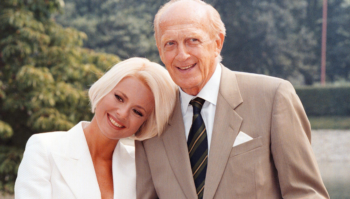 Pressing, Elia su Vianello: "Voleva assolutamente che io non sapessi ...